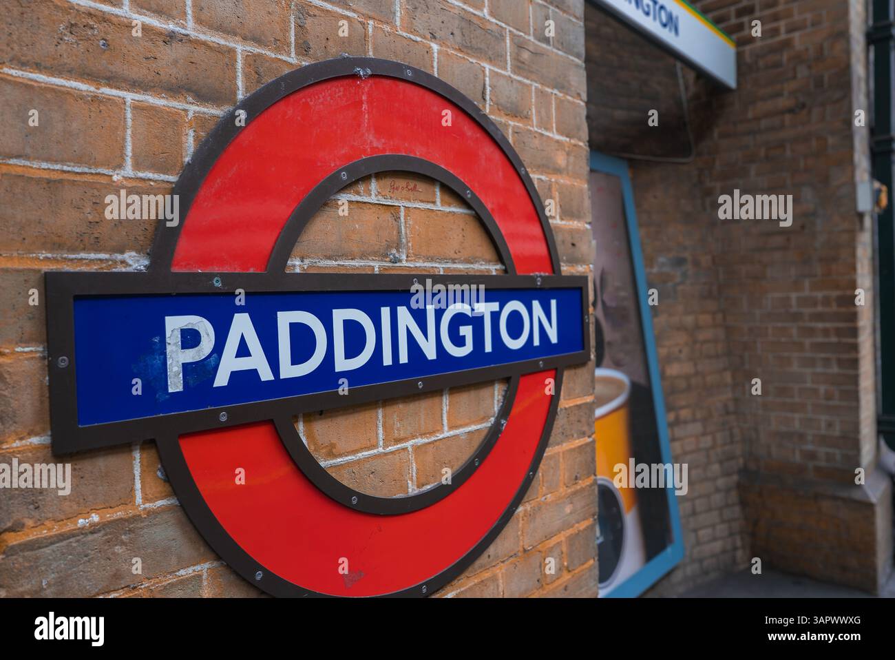 London Underground Roundel Sign at Paddington Station Brick Wall Stock ...
