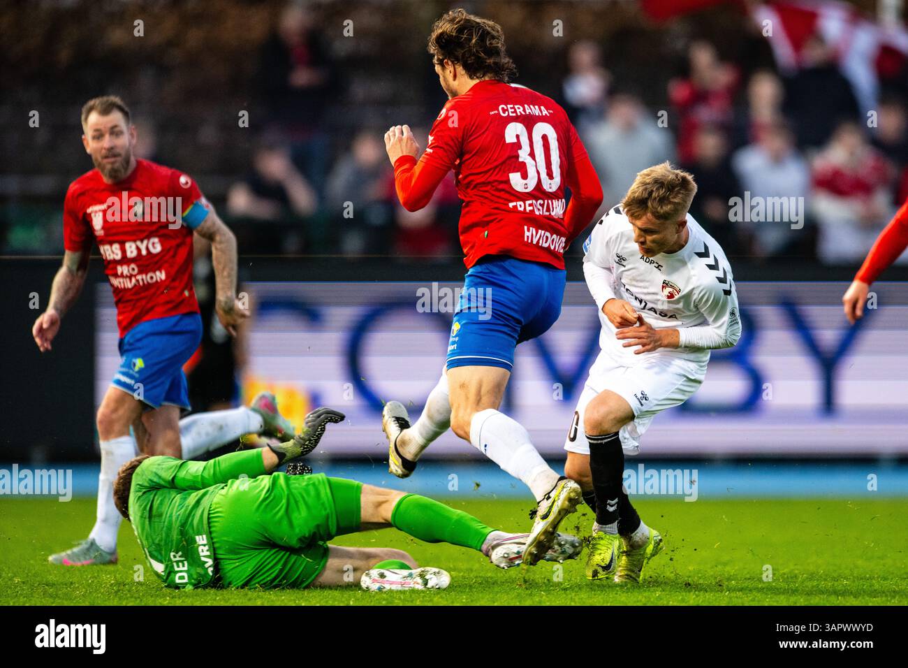 Hvidovre, Denmark. 16th Apr, 2025. Goalkeeper Theo Sander (1) and ...