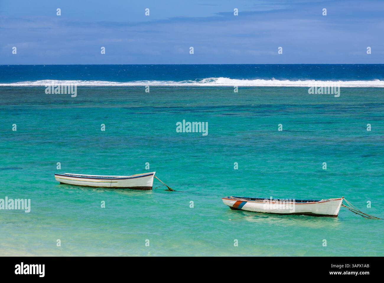 Tropical island fishing hi-res stock photography and images - Alamy