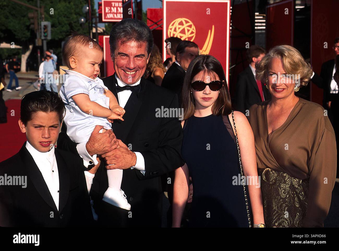 Jan. 1, 2011 - K2527LR.JOHN AND WIFE REVE WALSH WITH THEIR CHILDREN ...