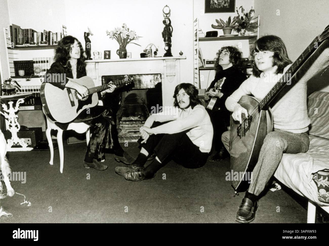 Jimmy page led zeppelin 1970 hi-res stock photography and images - Alamy