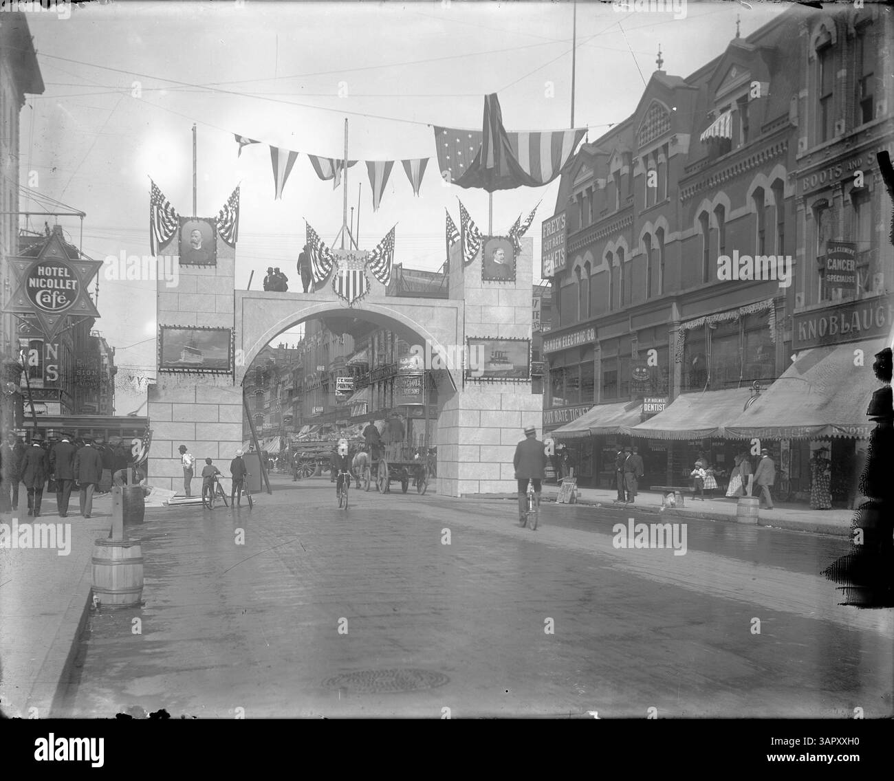 The Arch commemorates the Grand Army of the Republic Encampment ...
