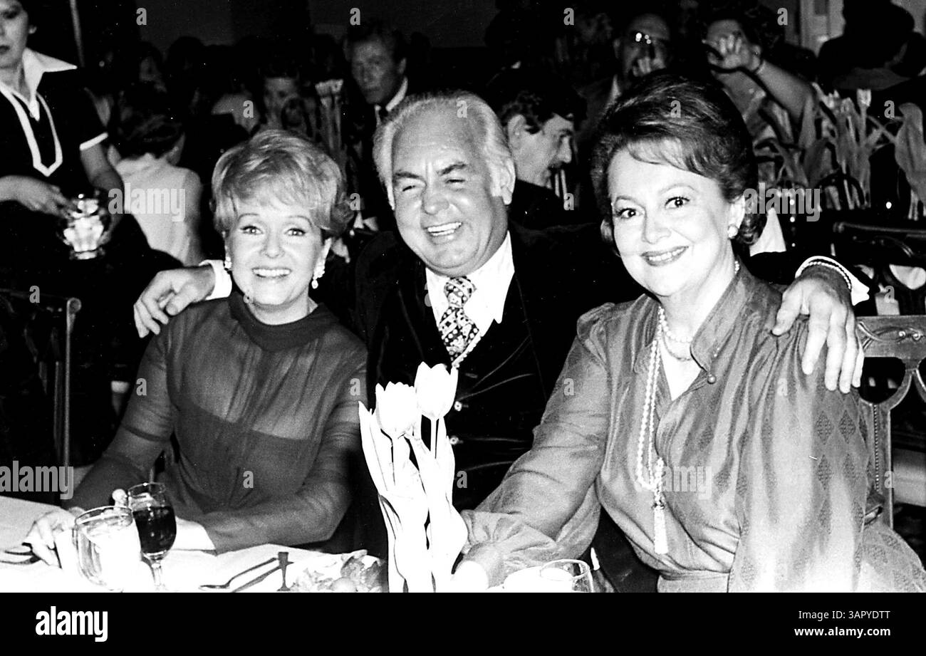Jan. 1, 2011 - DEBBIE REYNOLDS, JERRY WUNDERLICH AND OLIVIA DE ...