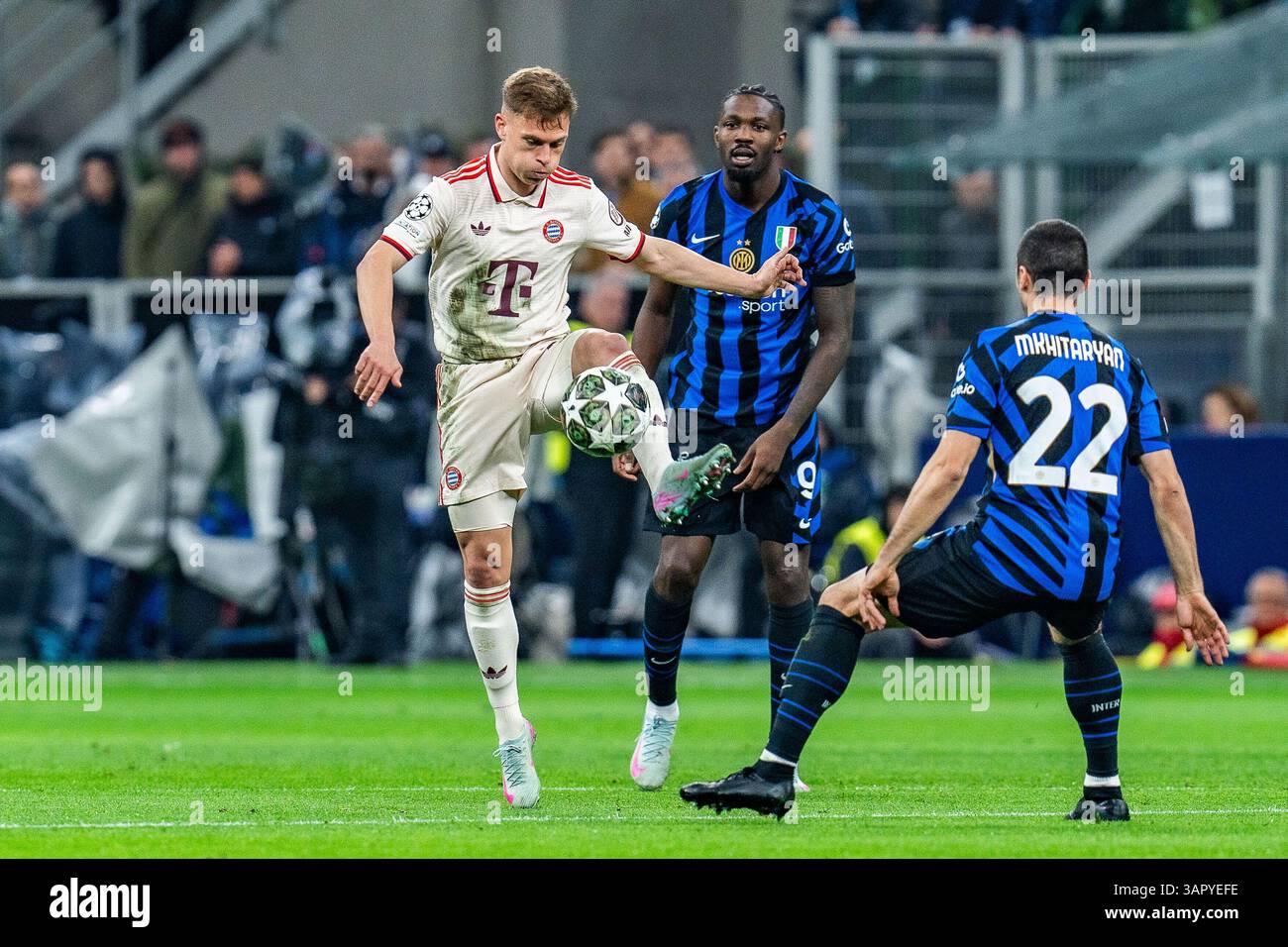 Mailand, Italien. 16th Apr, 2025. 16.04.2025, Inter Mailand vs. FC Bayern München, UEFA ...