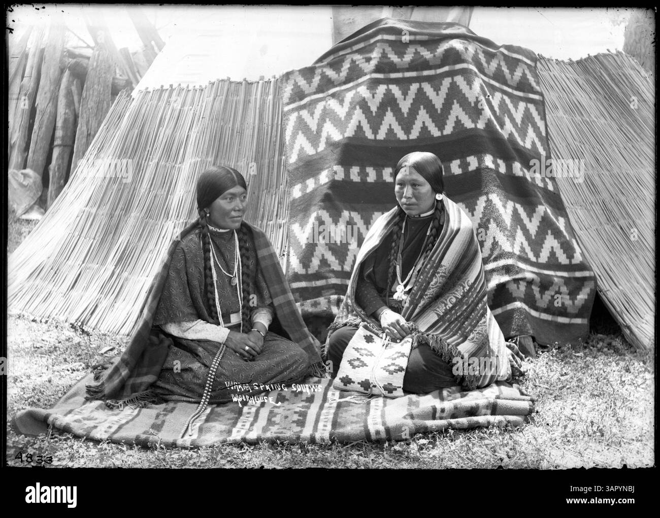 This photograph by Lee Moorhouse captures Warm Springs Indian women ...