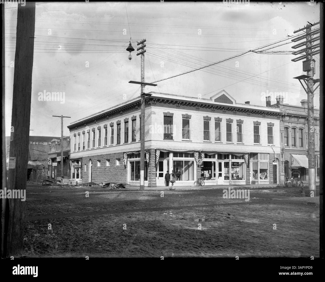 This photograph by Lee Moorhouse depicts the Judd building in Pendleton ...