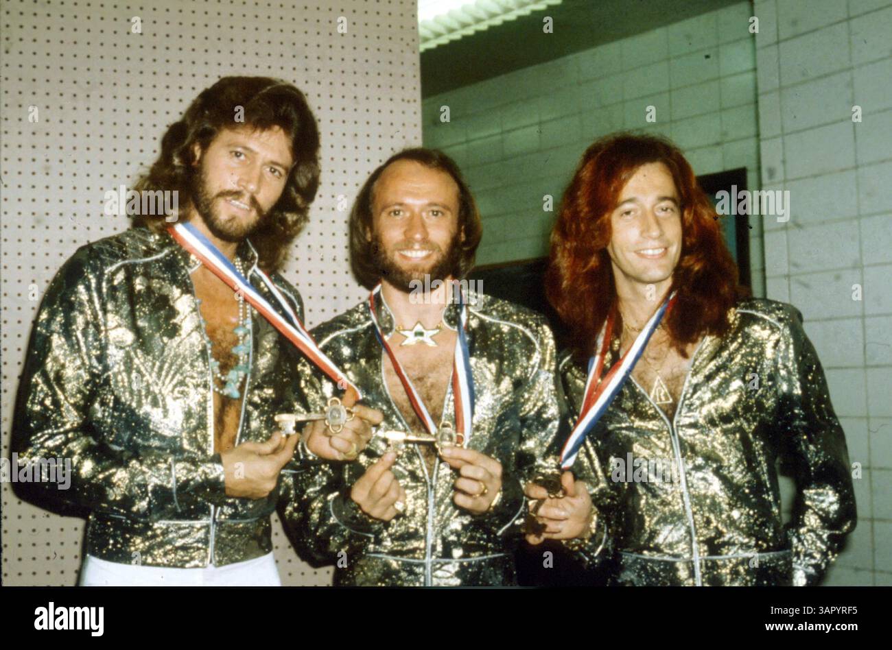 Jan. 1, 2011 - BEE GEES .BROTHERS MAURICE, ROBIN AND BARRY GIBB. BOB ...