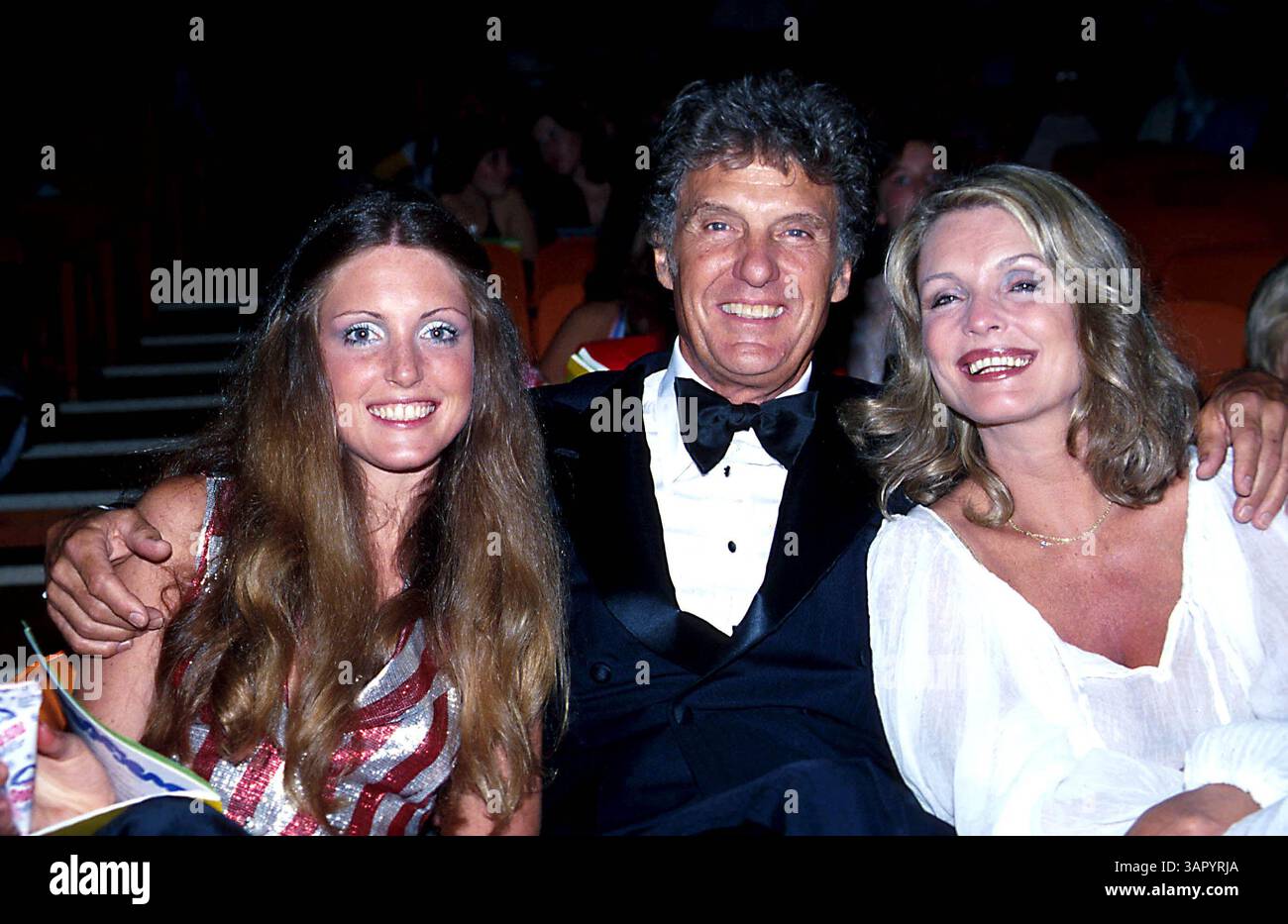 Robert stack 1977 hi-res stock photography and images - Alamy