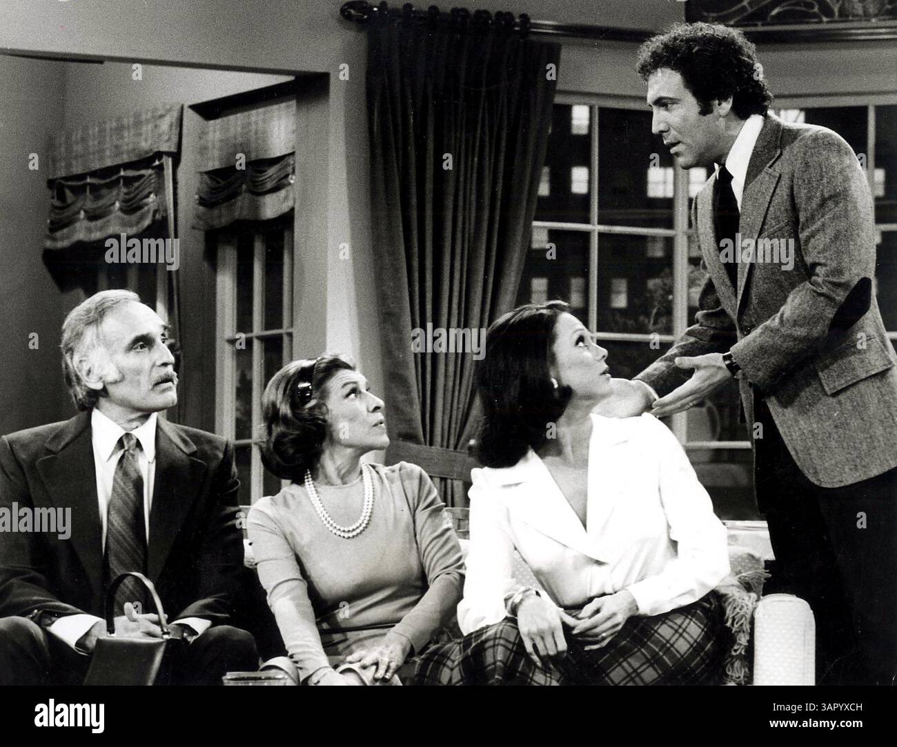 Nancy walker and rhoda hi-res stock photography and images - Alamy