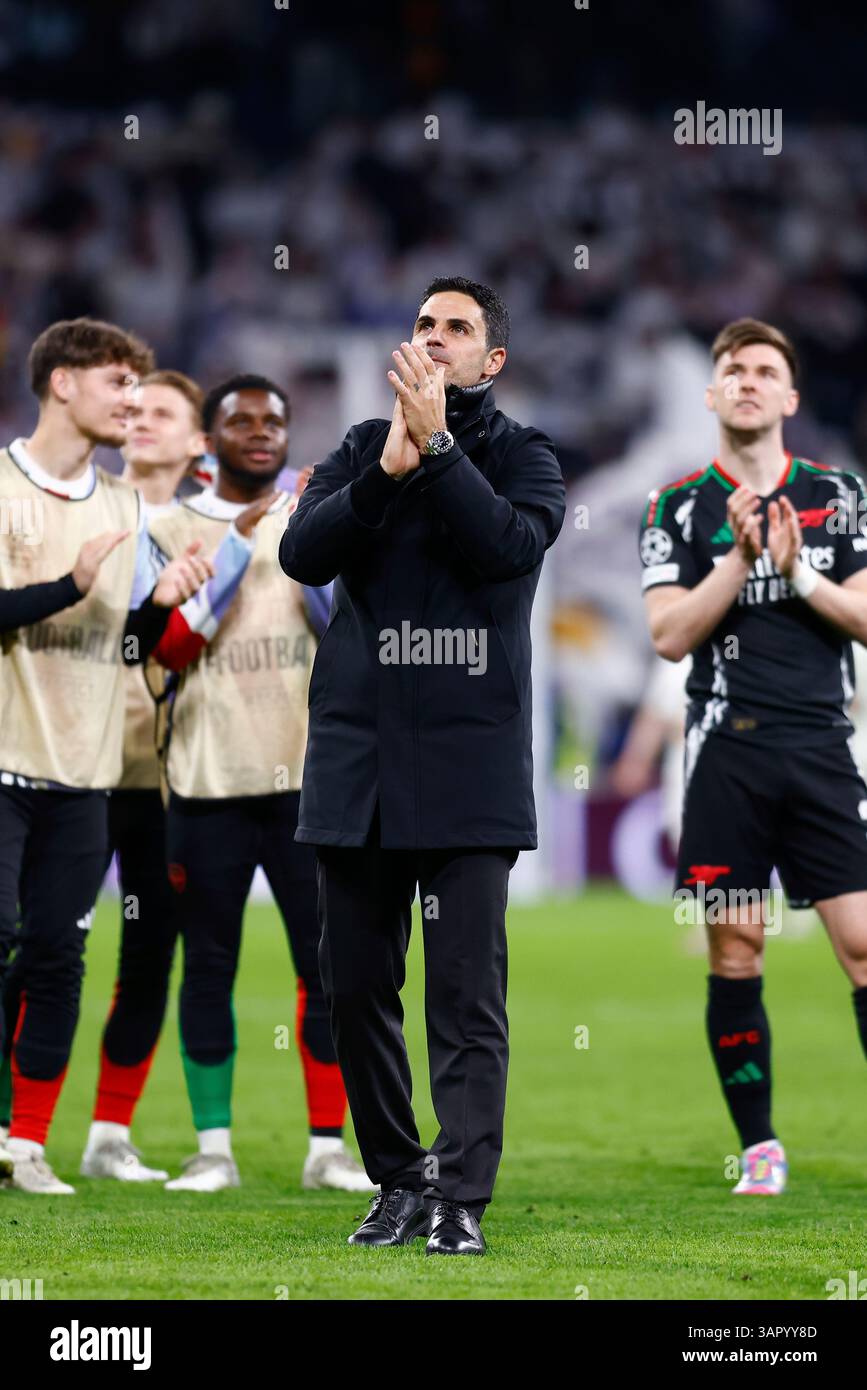 Mikel Arteta, head coach of Arsenal FC, celebrates the victory during ...