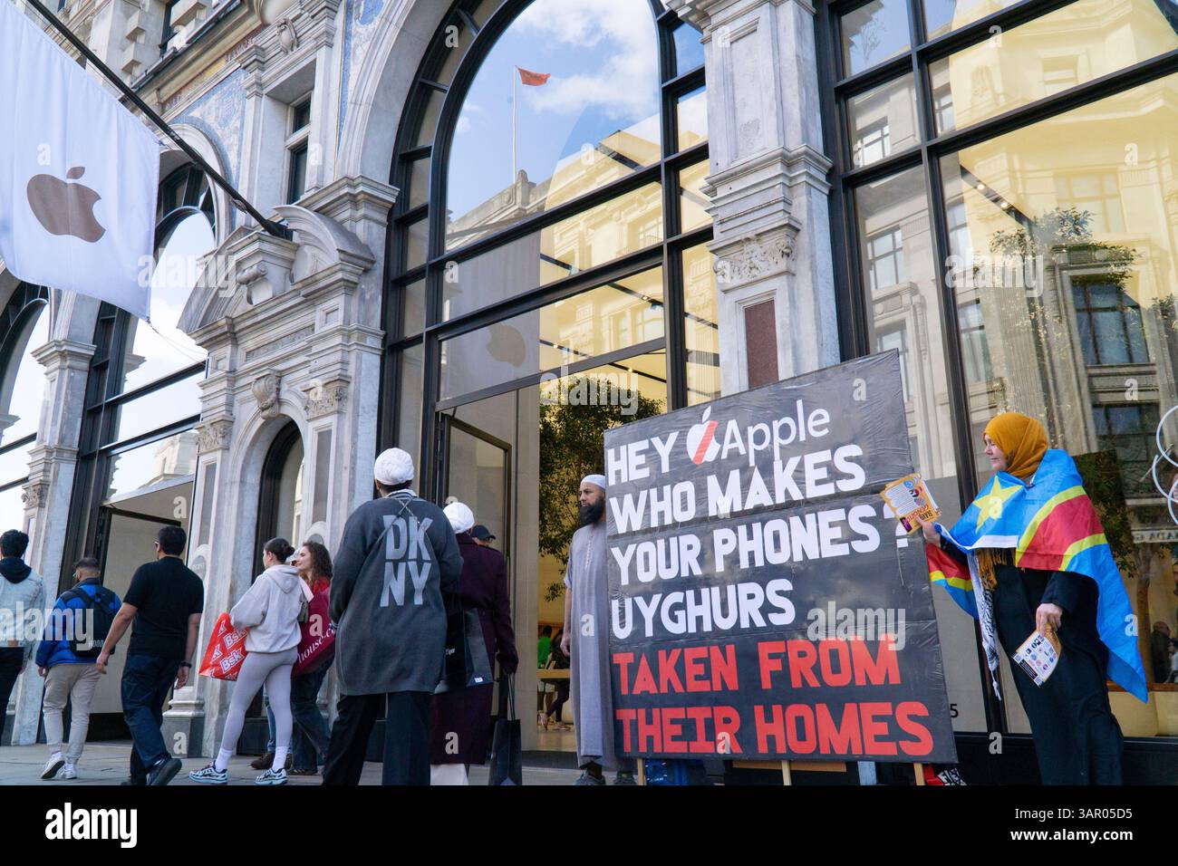 London, UK. 16th Apr, 2025. Protestors outside the Apple store on ...