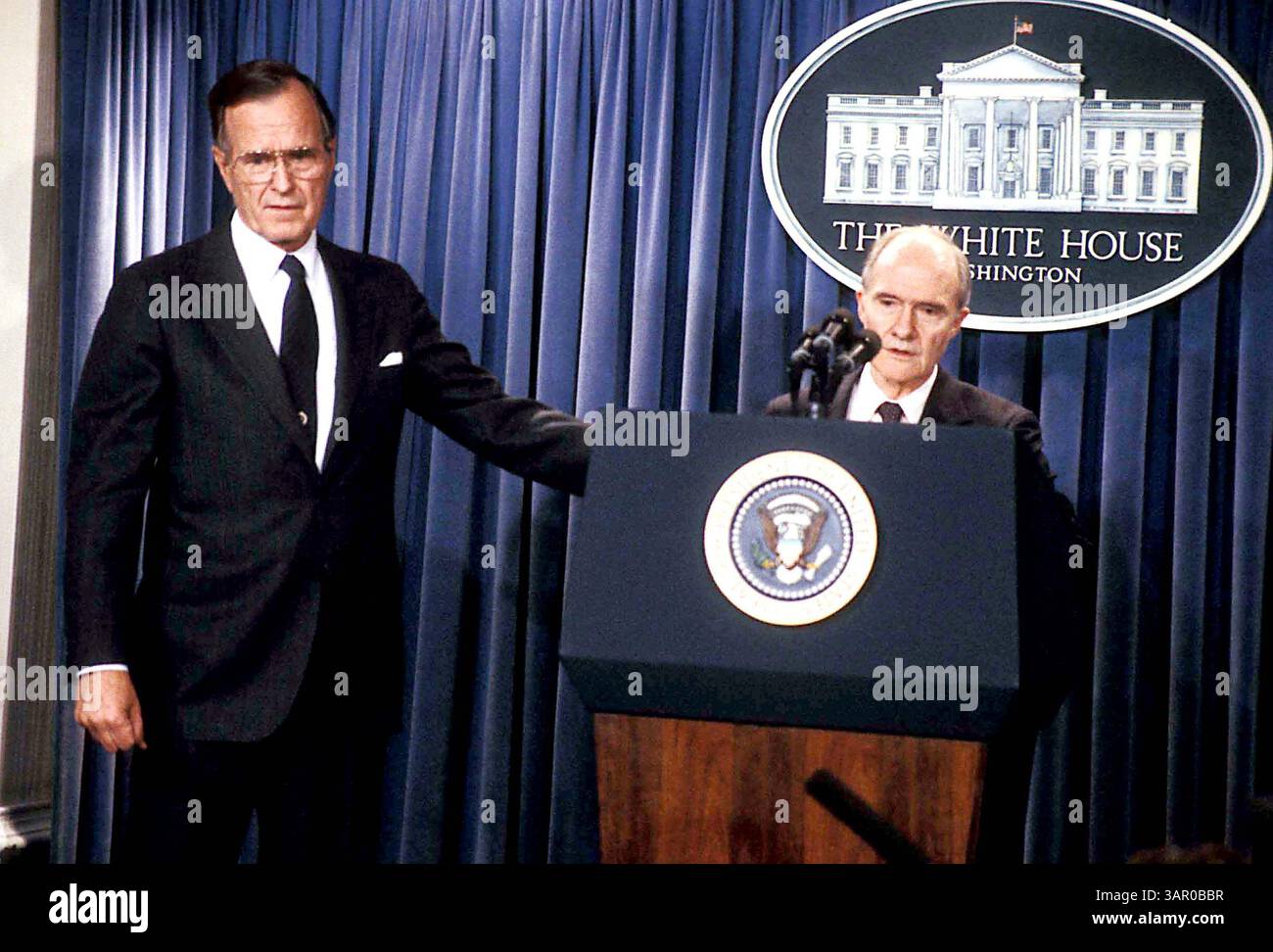 Scowcroft 1989 hi-res stock photography and images - Alamy