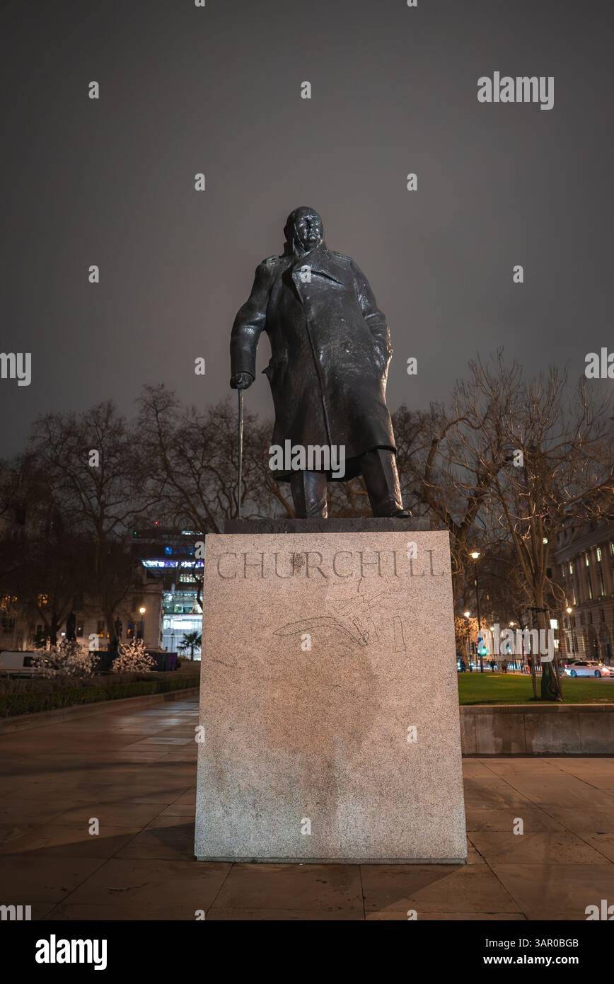 Winston Churchill Statue in Parliament Square at Night, London Stock ...