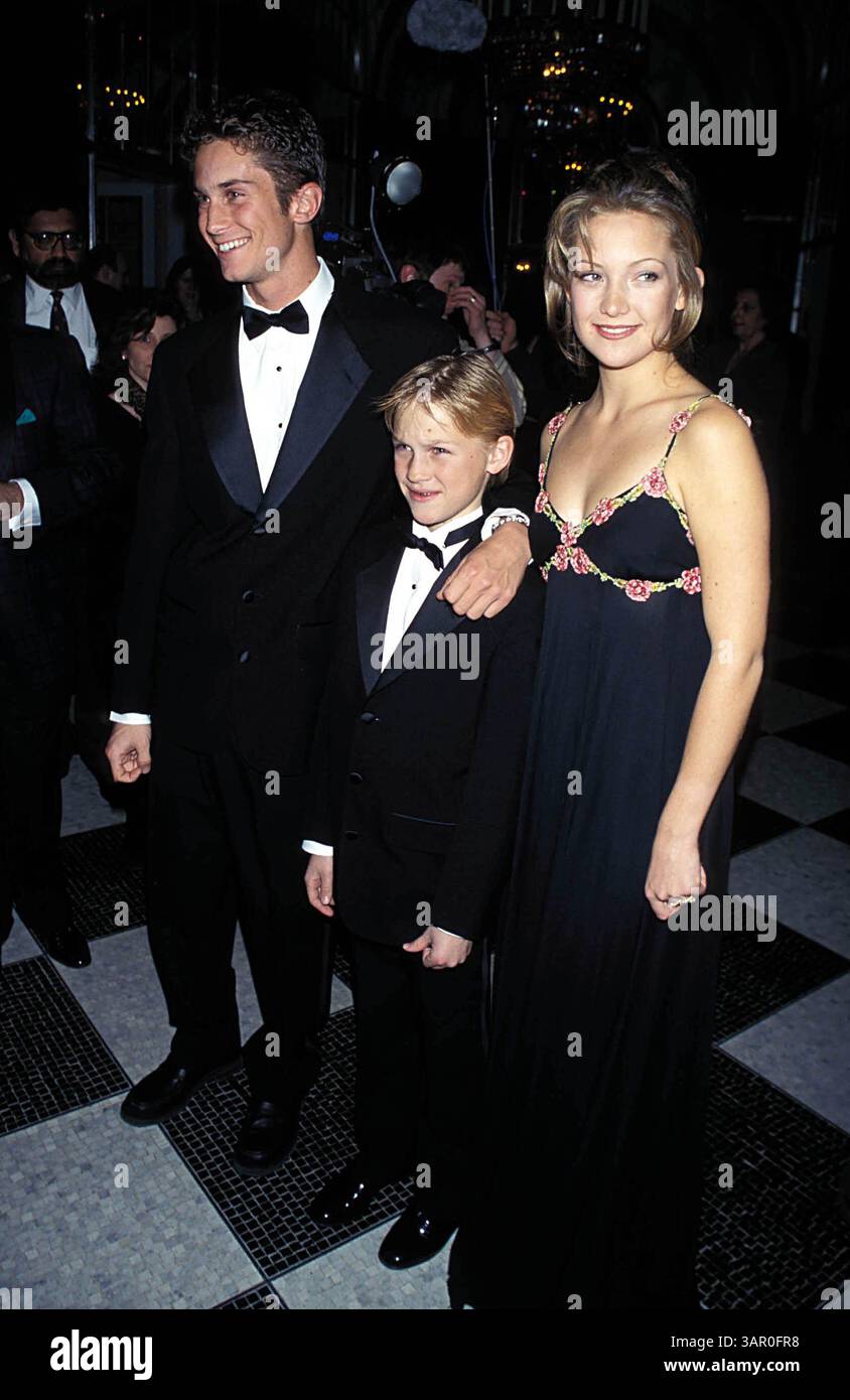 Kate hudson and oliver hudson hi-res stock photography and images - Alamy