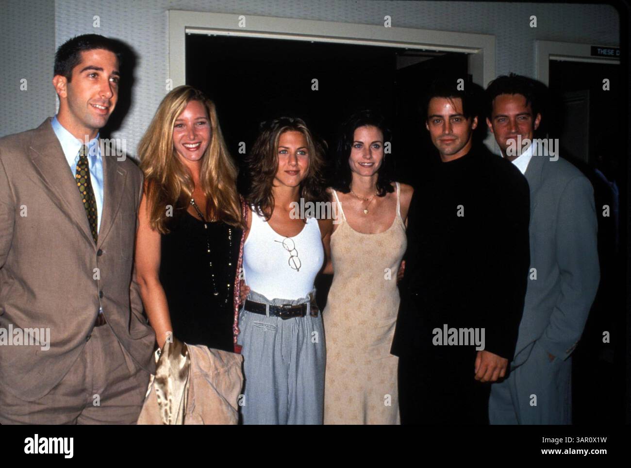 Jan. 1, 2011 - L8915LR.DAVID SCHWIMMER, LISA KUDROW, JENNIFER ANISTON ...