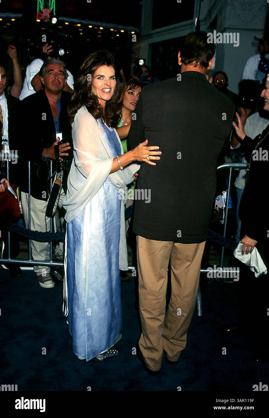 Jan. 1, 2011 - K9042LR: .BATMAN AND ROBIN PREM. L.A. .ARNOLD ...