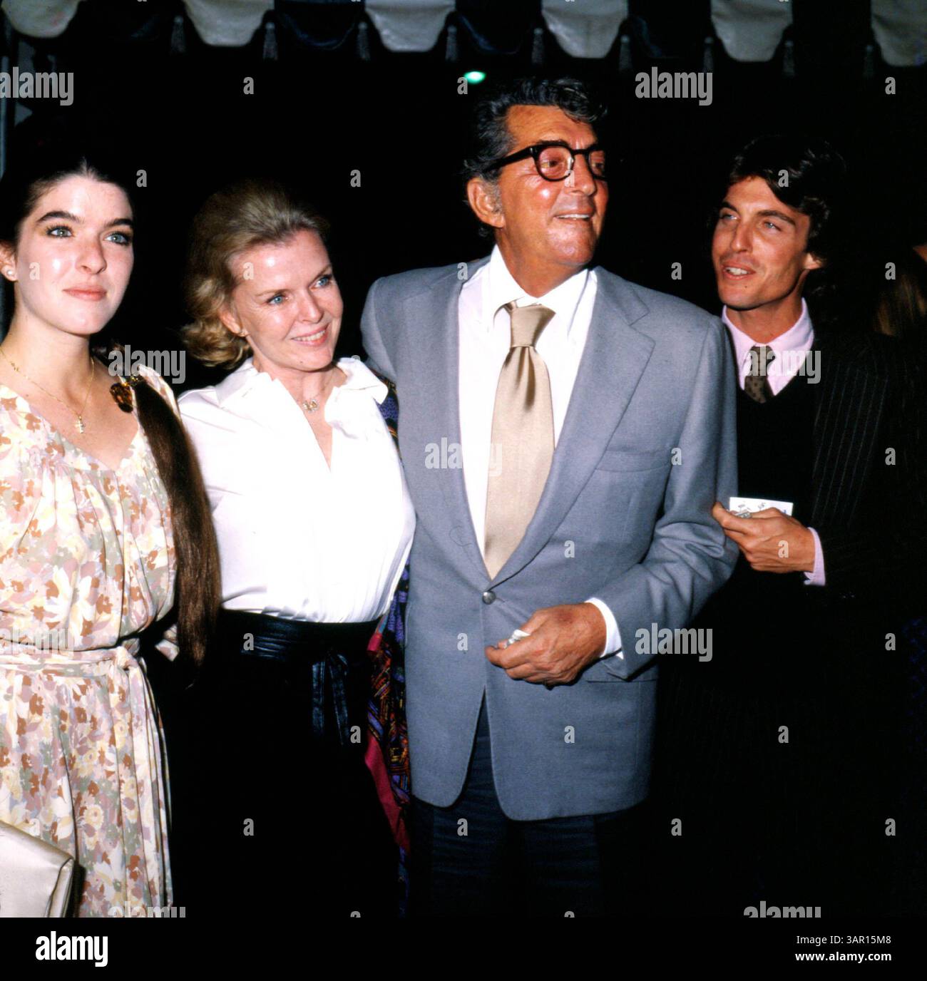 Jan. 1, 2011 - DEAN MARTIN WITH WIFE JEANNIE AND CHILDREN DAUGHTER AND ...