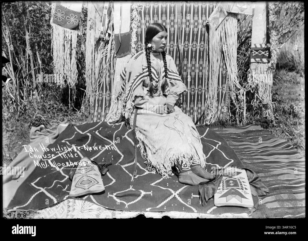 Another photograph by Lee Moorhouse of How-lish-te-how-ena, a Cayuse ...