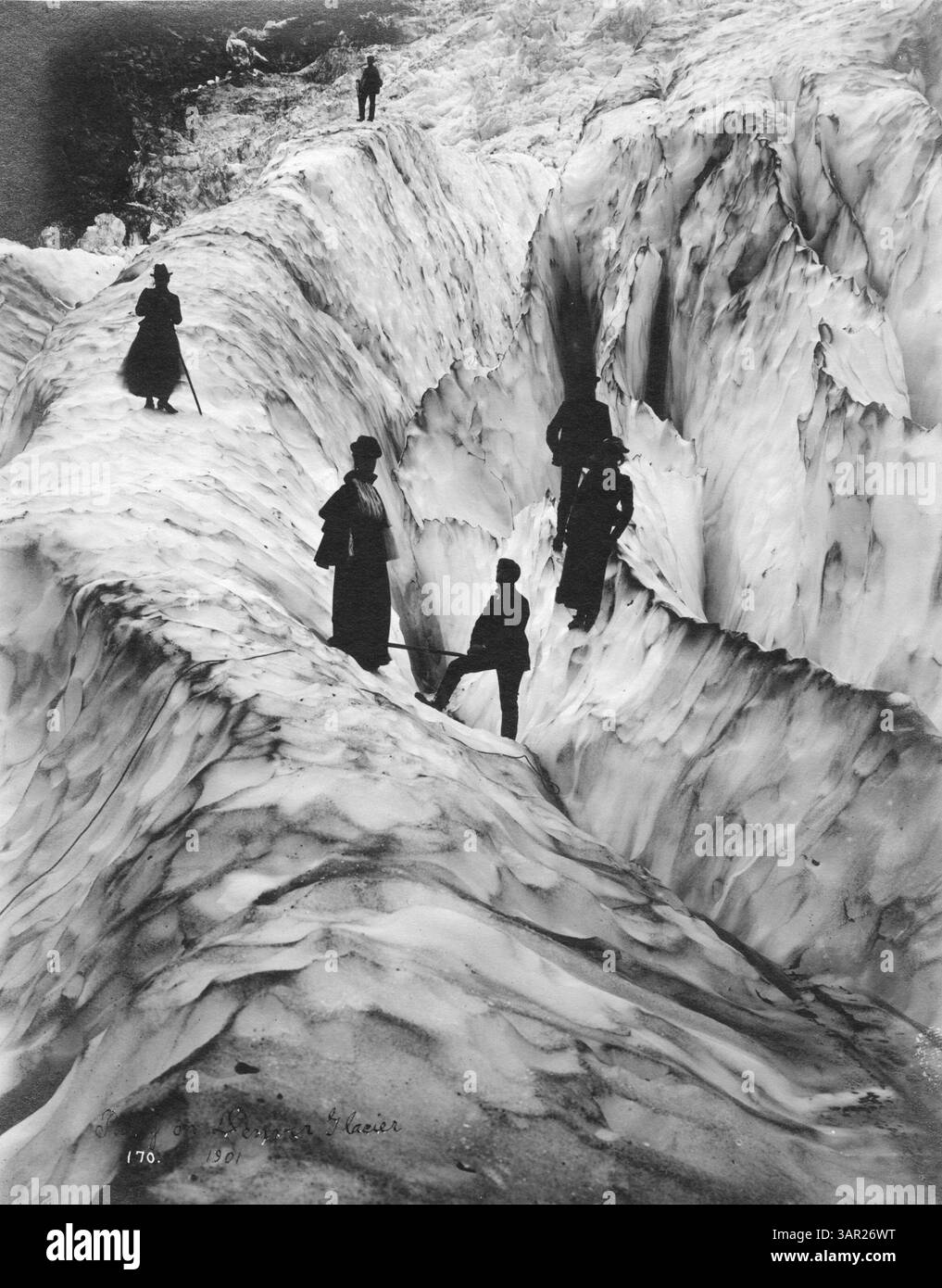 E t c Black and White Stock Photos & Images - Alamy