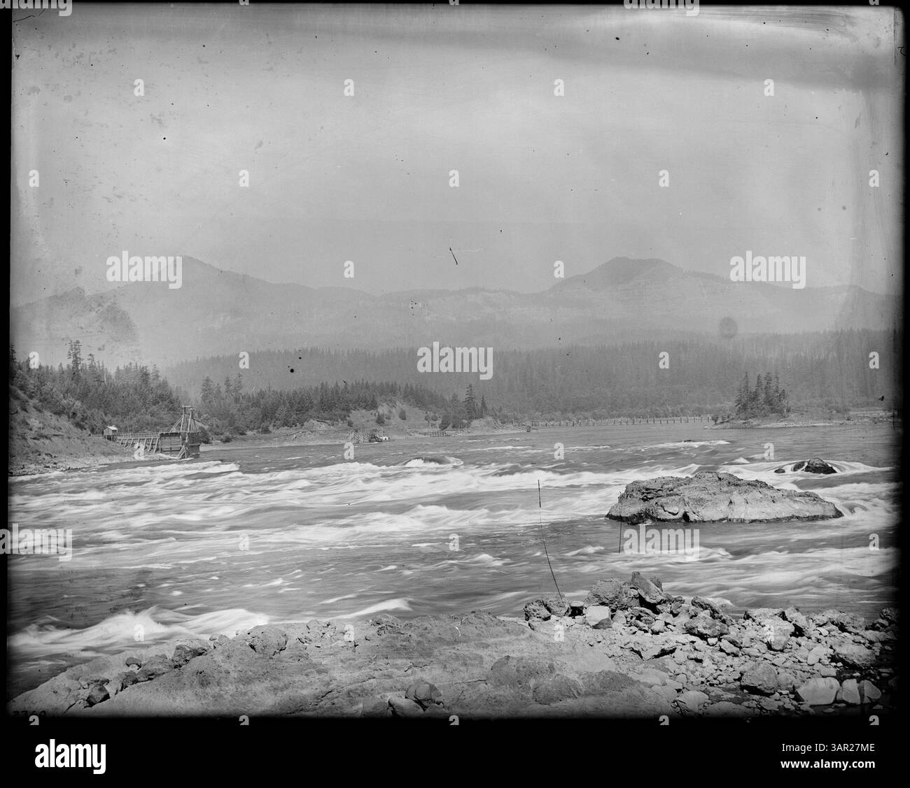 Photograph of the Columbia River at Cascade Locks, captured by Lee ...