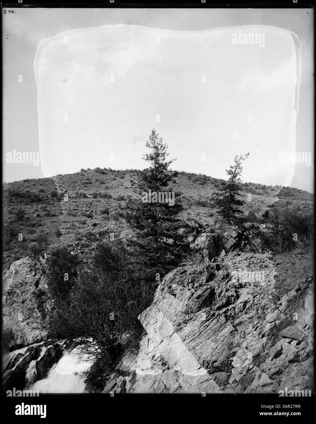 This photograph by Lee Moorhouse shows scenes along the Umatilla River ...