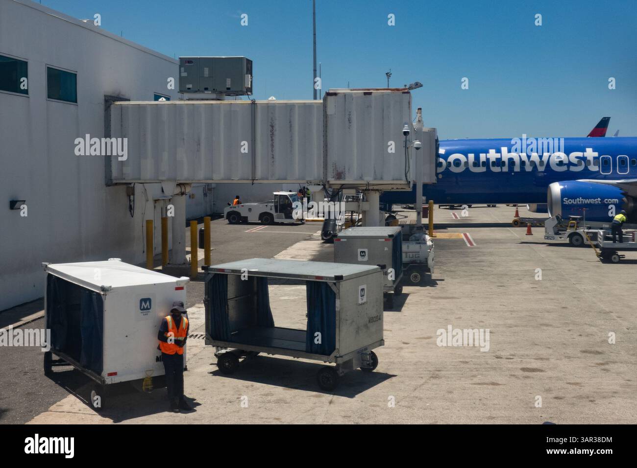 Montego Bay, Jamaica. 16th Apr, 2025. A Southwest Airlines flight ...