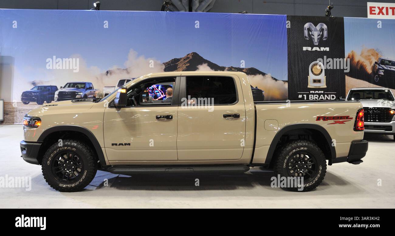 Motor trend 2025 truck hi-res stock photography and images - Alamy