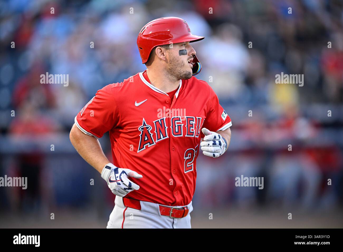 Los Angeles Angels' Mike Trout (27) runs during the first inning of a ...