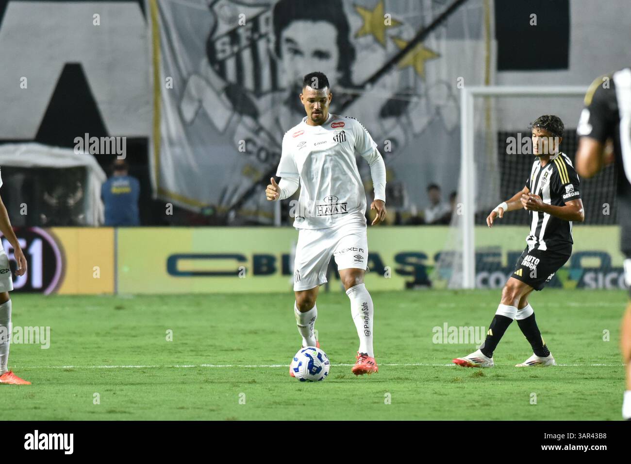 Saints, Brazil. 16th Apr, 2025. SANTOS(SP), 04/16/2025 - BRAZILIAN CHAMPIONSHIP/SANTOS X ...