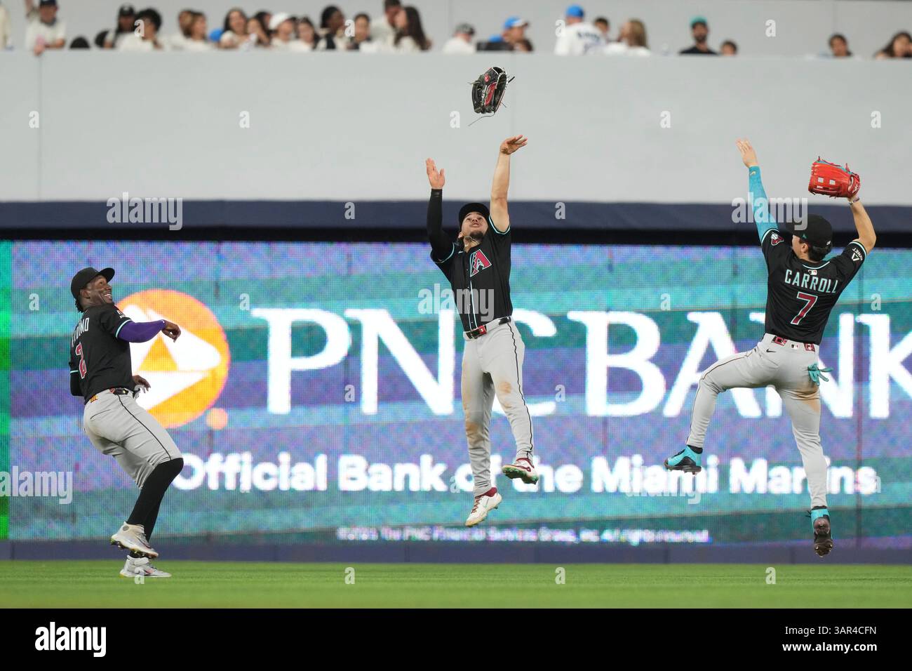 Arizona Diamondbacks shortstop Geraldo Perdomo (2), second baseman Tim ...