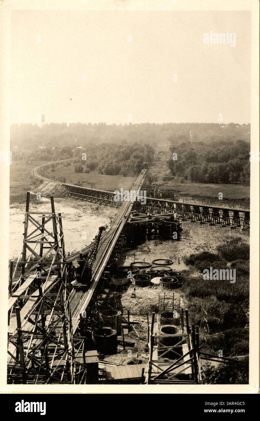 This image shows the early stages of the Mendota Bridge construction ...
