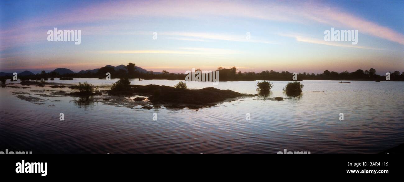 Sunset at Si Phan Don, Mekong River, Champasak Province, Laos Stock ...