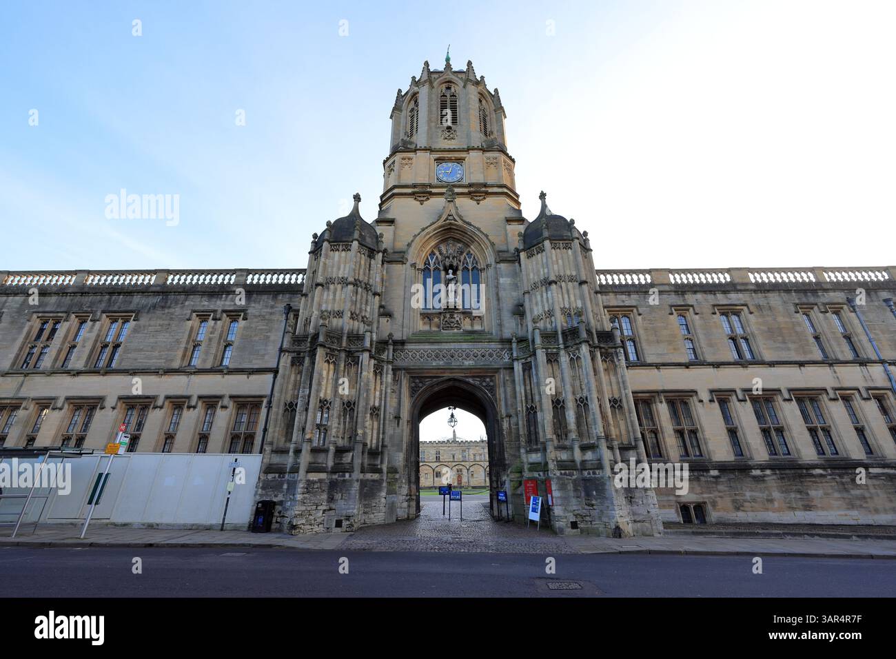 Tom Tower, a Gothic style tower at Christ Church in Oxford, United ...