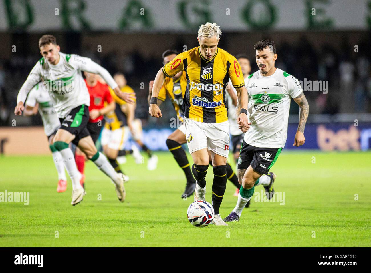 PR - CURITIBA - 04/16/2025 - BRAZILIAN B 2025, CORITIBA x NOVORIZONTINO ...