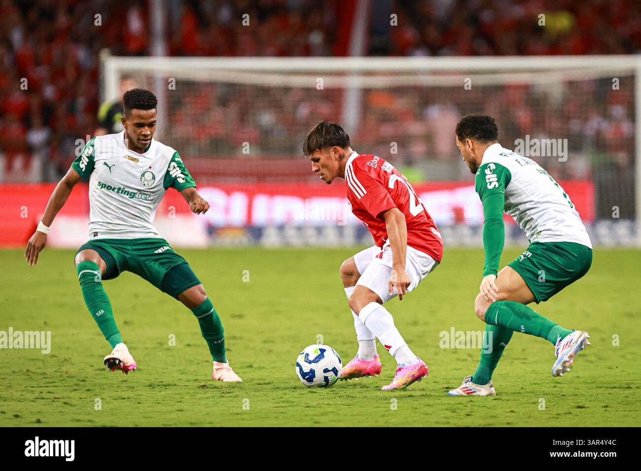 RS - PORTO ALEGRE - 04/16/2025 - BRAZILIAN A 2025, INTERNATIONAL x ...