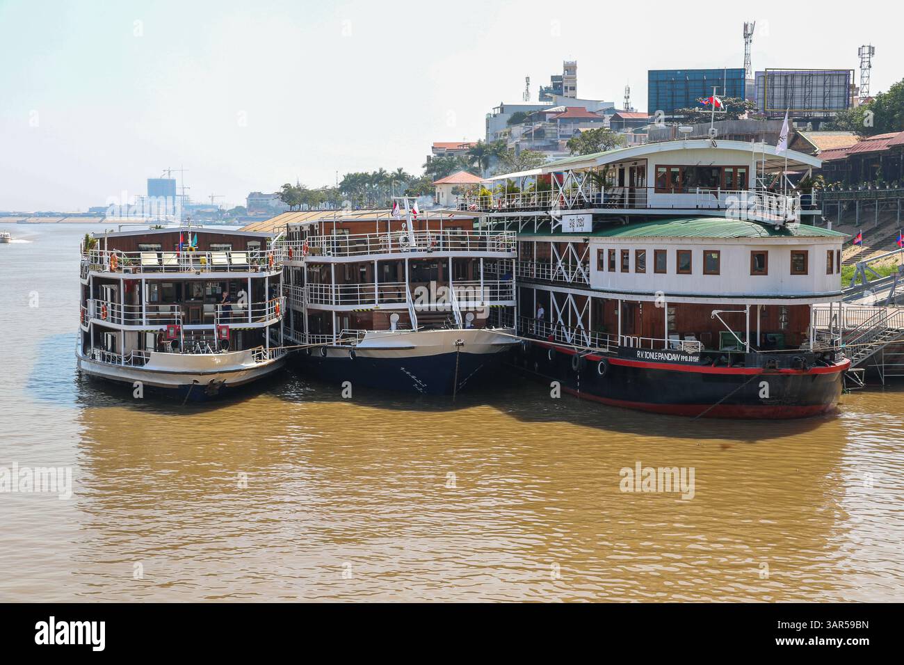 Yangon myanmar november 2025 hi-res stock photography and images - Alamy