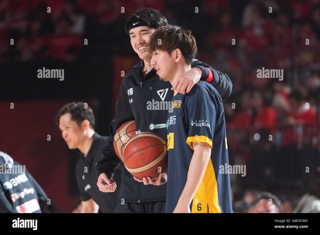 Chiba, Japan. 16th Apr, 2025. Yuta Watanabe (Jets), Makoto Hiejima (Brex) Basketball : 2024-25 B ...
