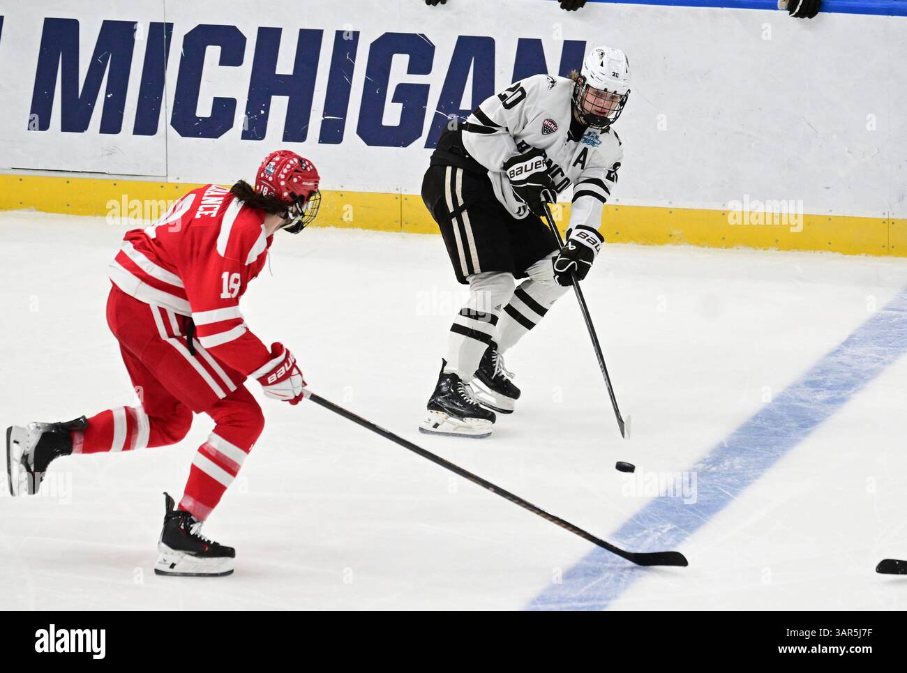 ST. LOUIS, MO - APRIL 12: Western Michigan forward Alex Bump (20 ...