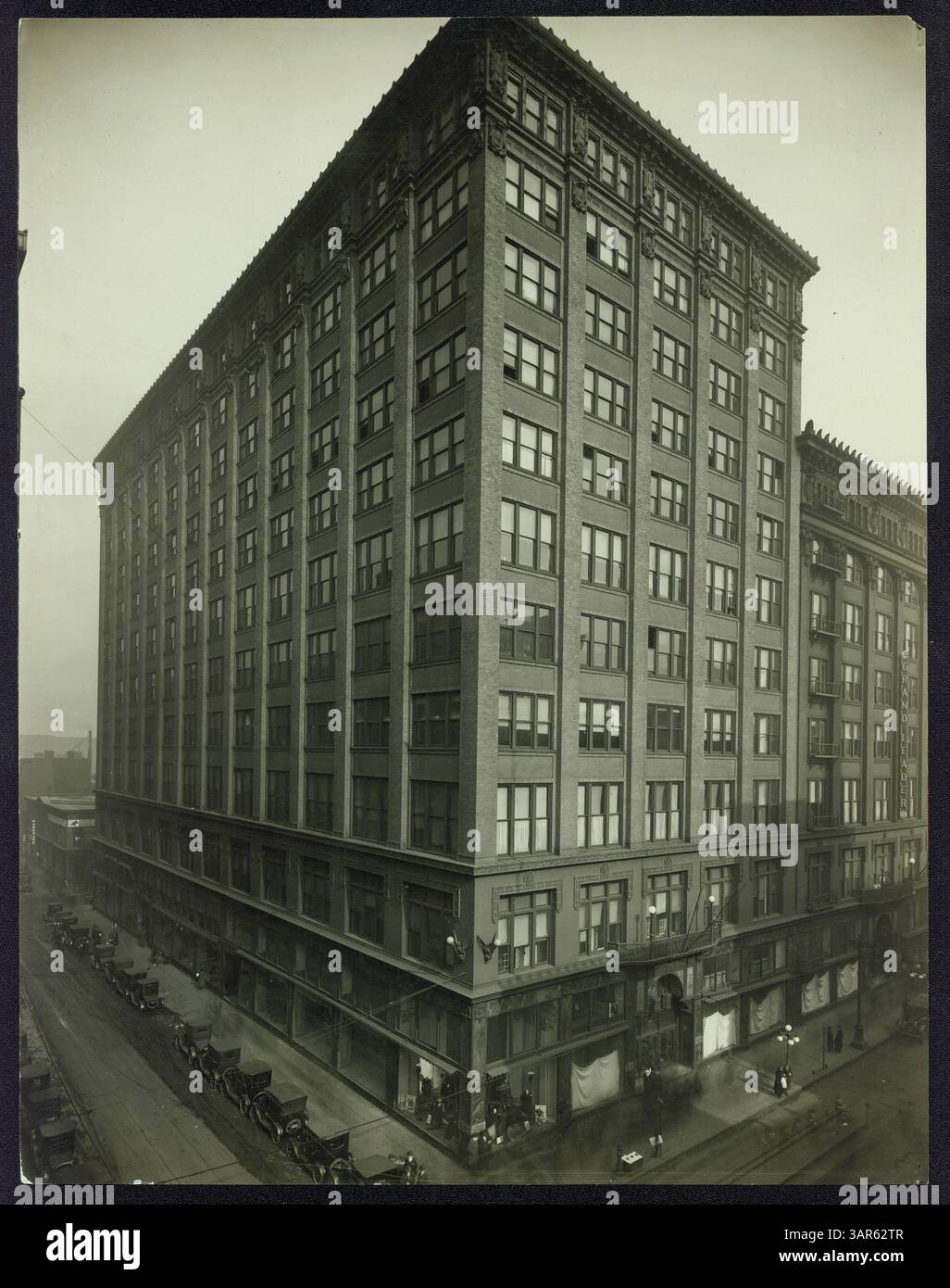 A black-and-white photograph of the Stix, Baer and Fuller building ...
