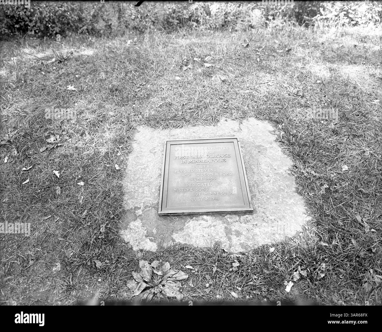 Plaque at the site of the first schoolhouse in Minneapolis, marking its ...