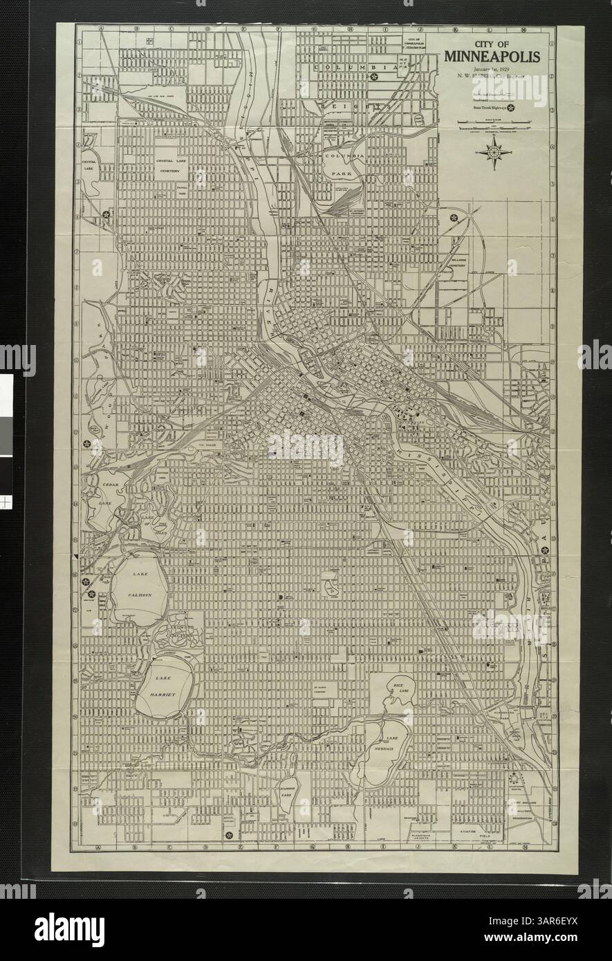 A map of Minneapolis detailing the city’s parks, boulevards, railroads ...