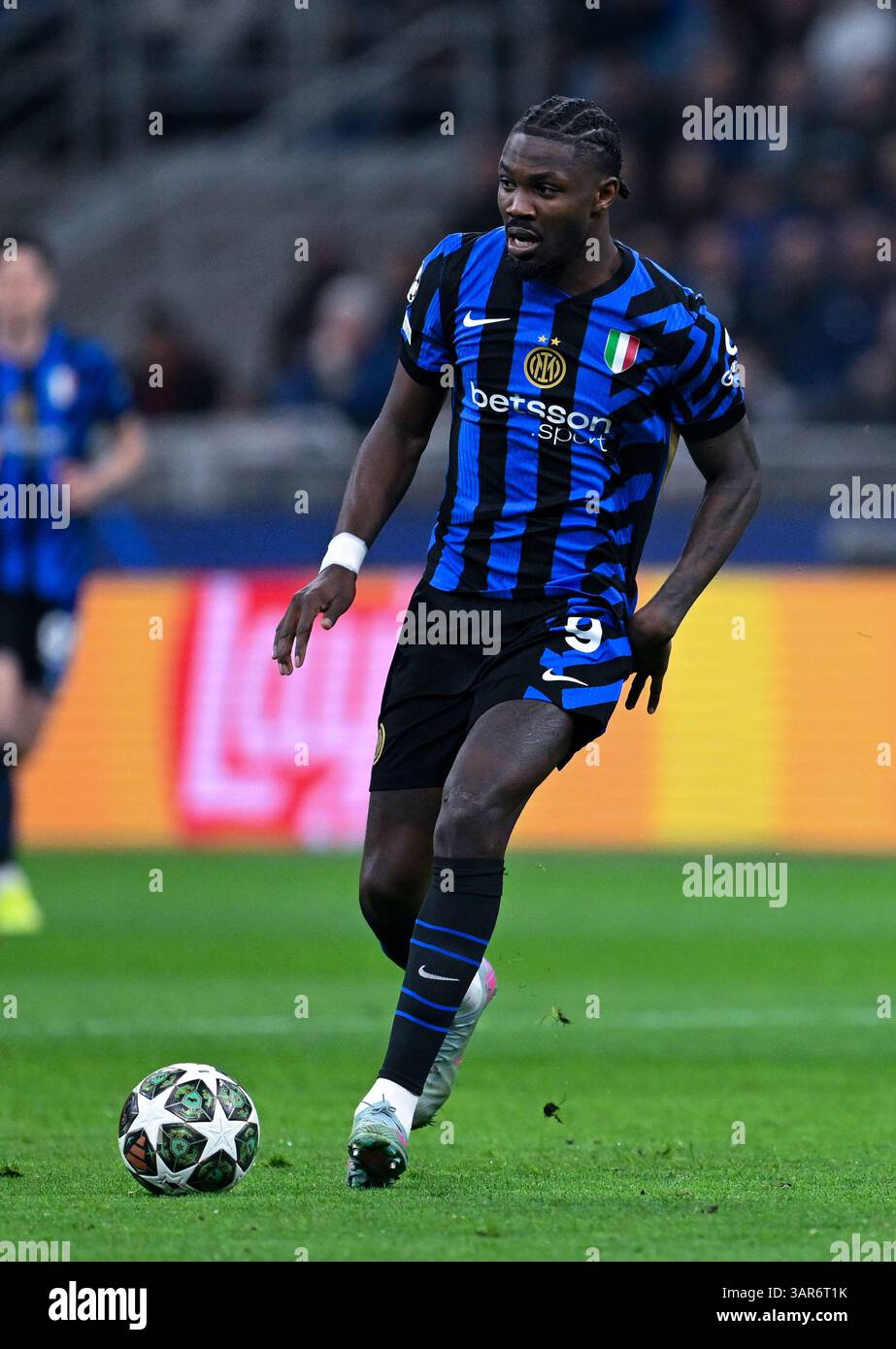 Mailand, Italy. 16th Apr, 2025. Soccer: Champions League, Inter Milan - Bayern Munich, knockout ...
