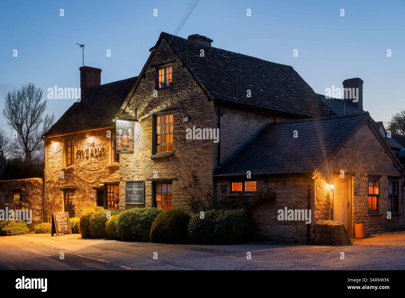 The five alls gloucestershire hi-res stock photography and images - Alamy