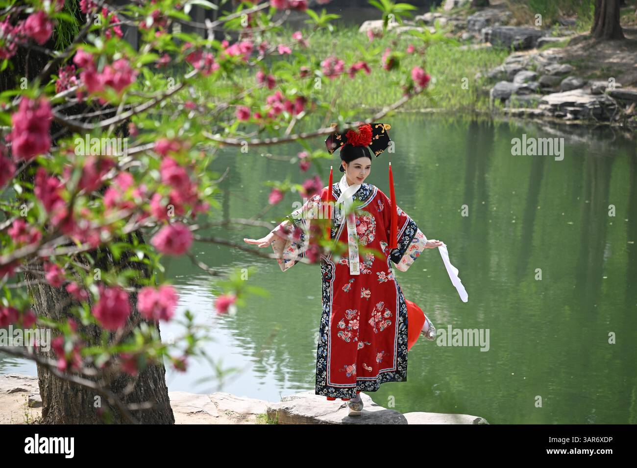 **CHINESE MAINLAND, HONG KONG, MACAU AND TAIWAN OUT** Spring flowers ...