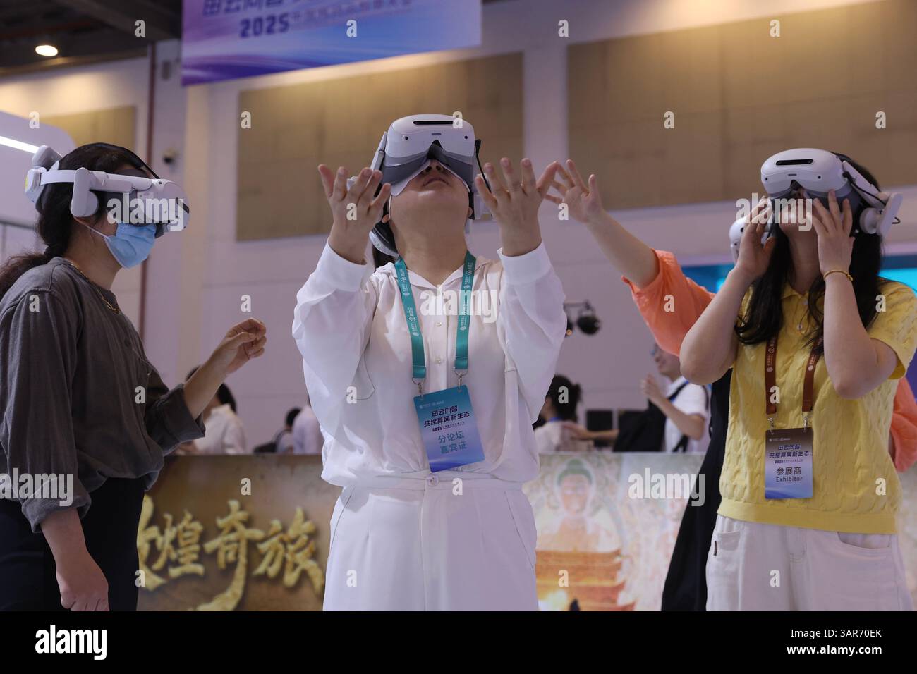 Suzhou,China.10th April 2025. The 2025 China Mobile Cloud & AI ...