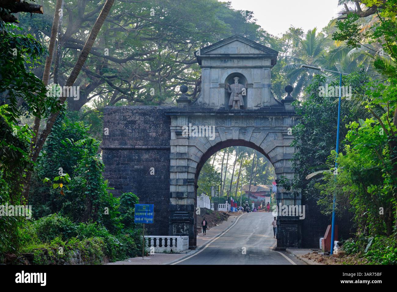 India, state of Goa, Old Goa (Velha Goa), Viceroys Arch Stock Photo - Alamy