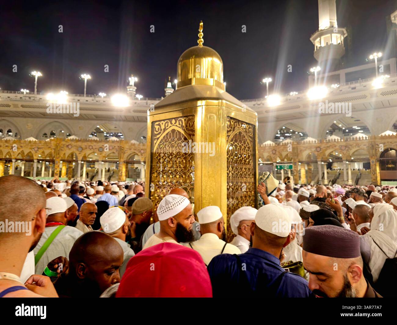 Mecca, Saudi Arabia, June 19 2024: Maqam Ibrahim or Station of Abraham ...