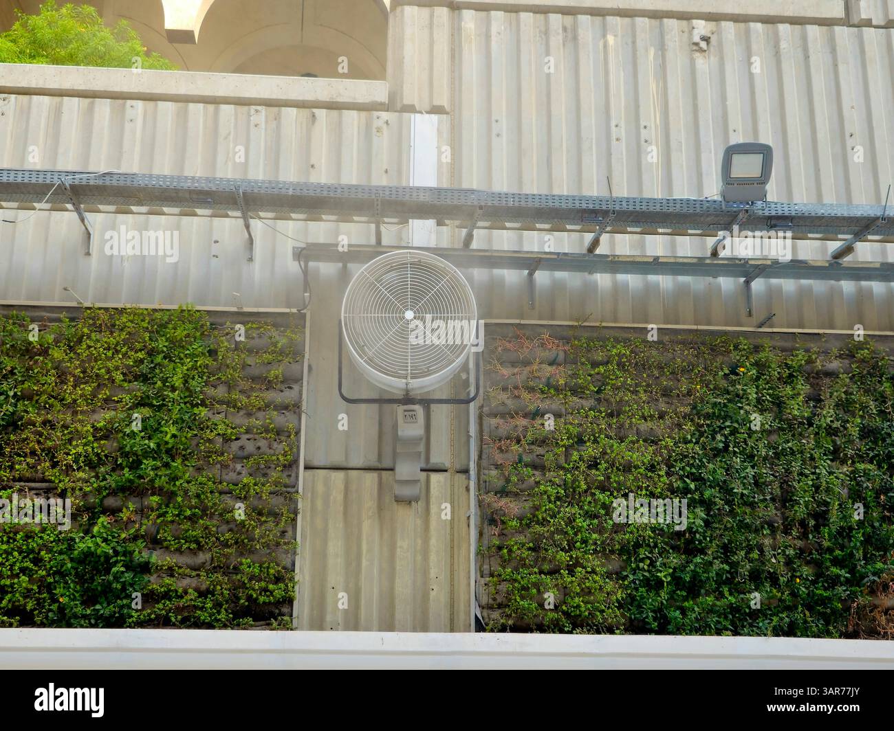 Mecca, Saudi Arabia, June 21 2024: Mist fans and water mist columns in ...
