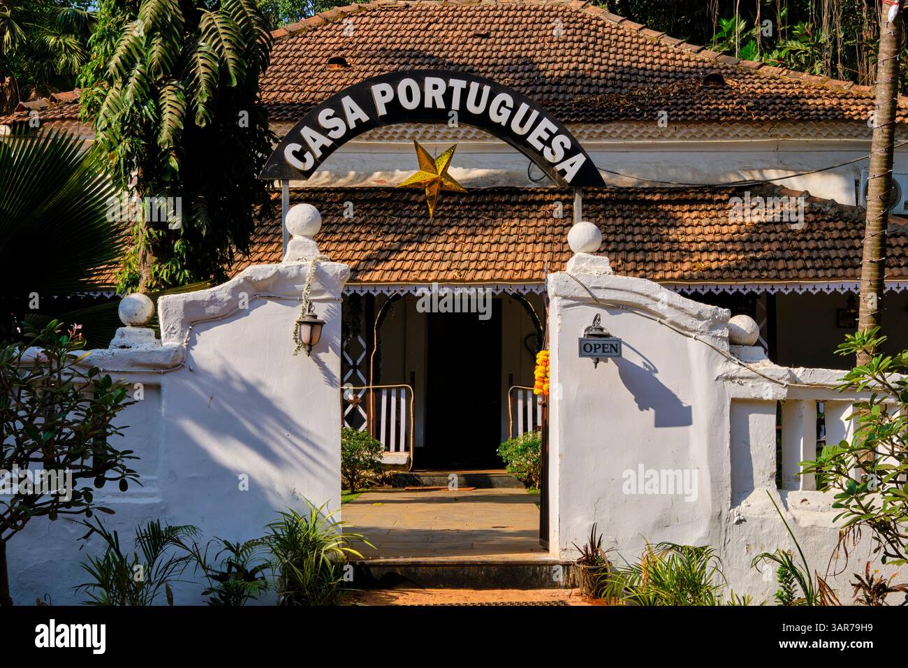Casa colonial portuguesa hi-res stock photography and images - Alamy