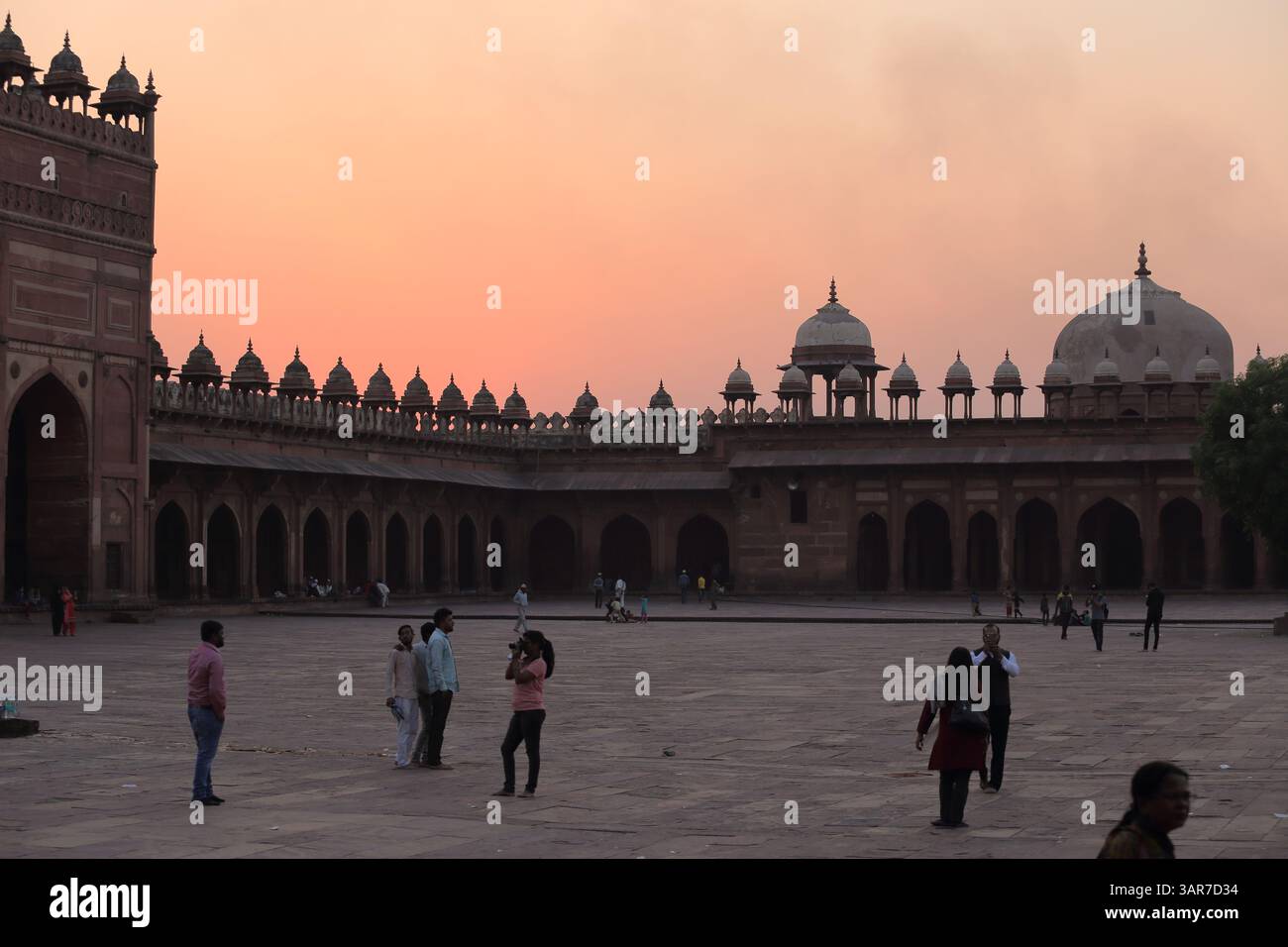 Buland Darwaza in Fatehpur Sikri, India – Grand Mughal Gateway Stock ...